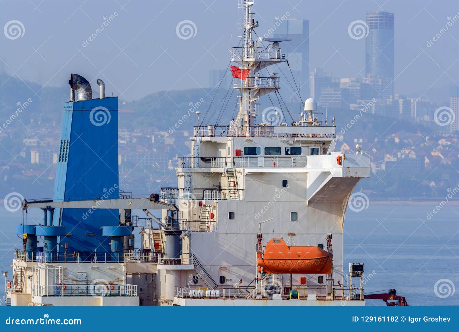 Timonerie moderne de cargo photo stock. Image du logistique - 129161182