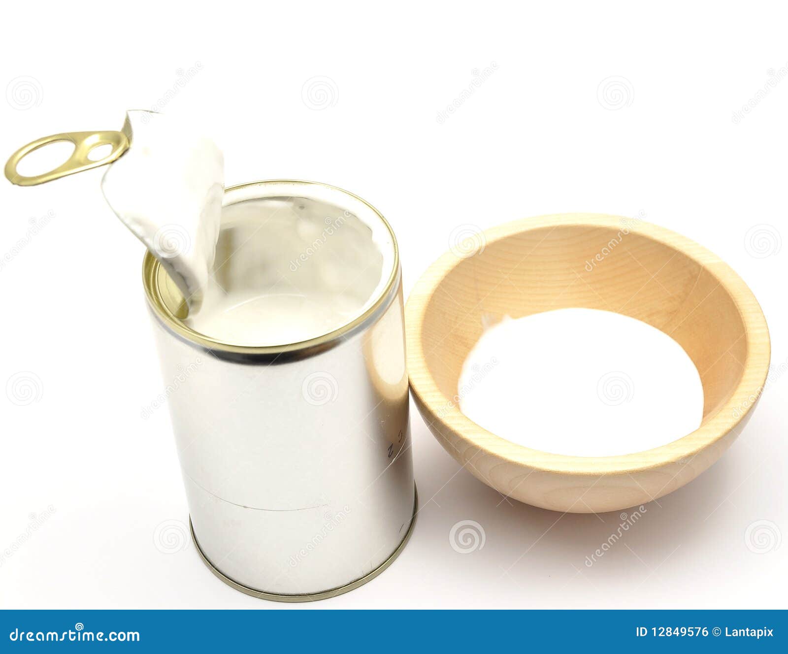 Tin can with coconut milk stock photo. Image of isolated - 12849576