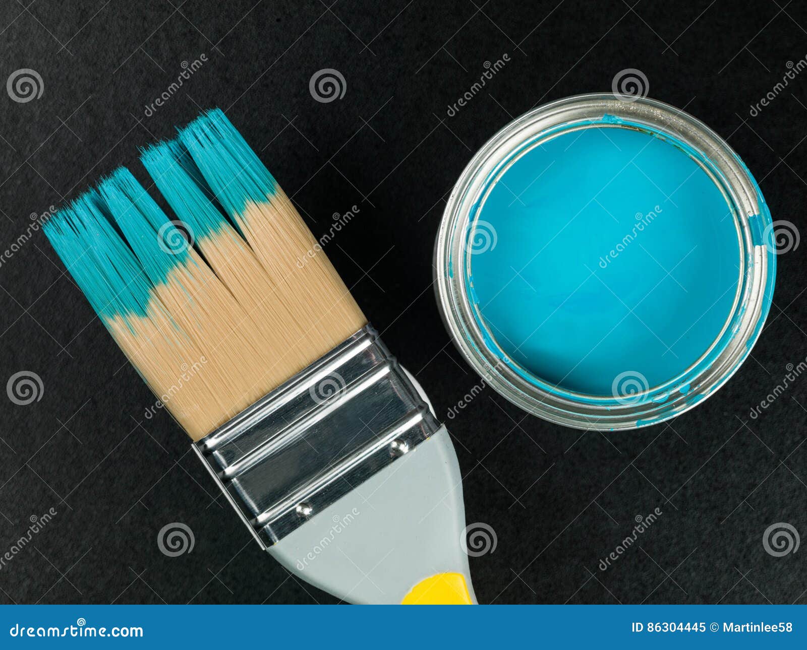 Tin Van Blauwe Verf Met Een Verfborstel Stock Afbeelding - Image of ...