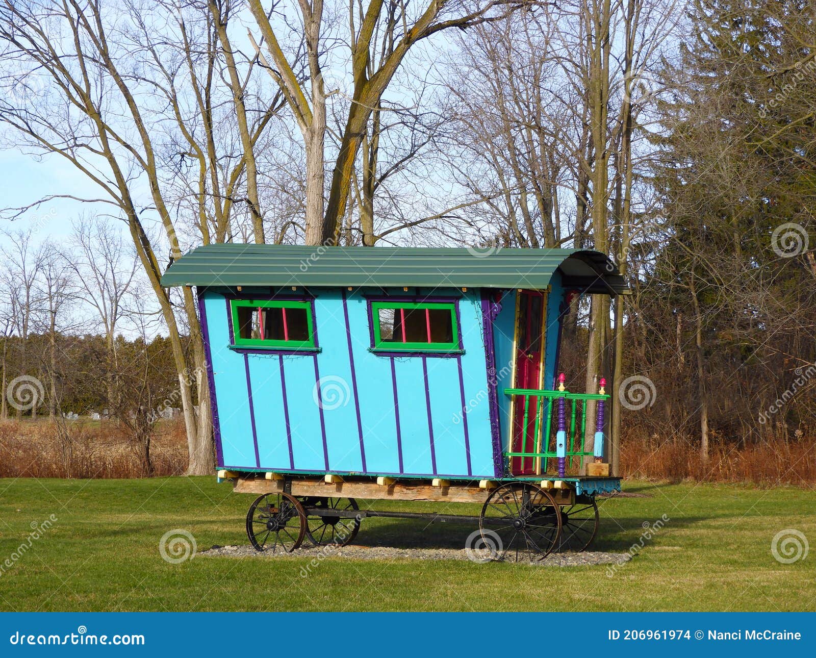 Colorful Tinker Style Traveling Caravan Stock Photo - Image of building ...