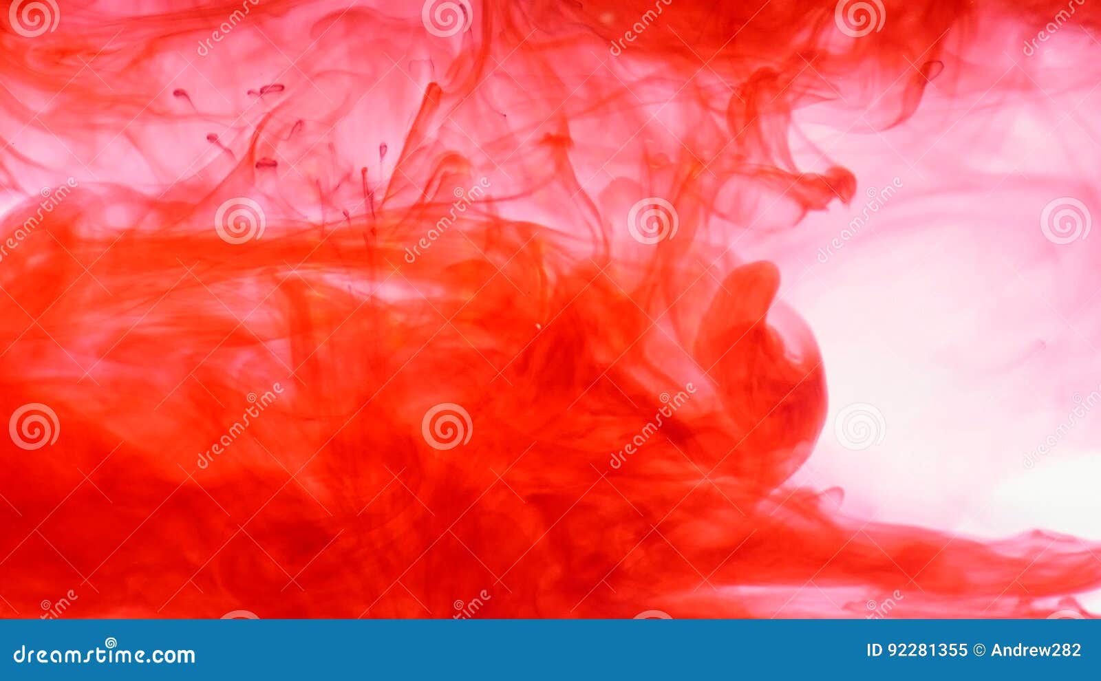 Tinta Roja En Agua Extracto Imagen de archivo - Imagen de curva ...