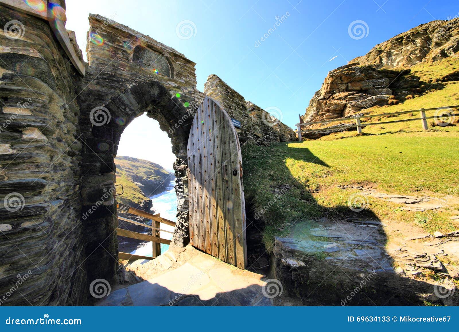 Tintagel Castle Cornwall England Stock Image - Image of architecture ...