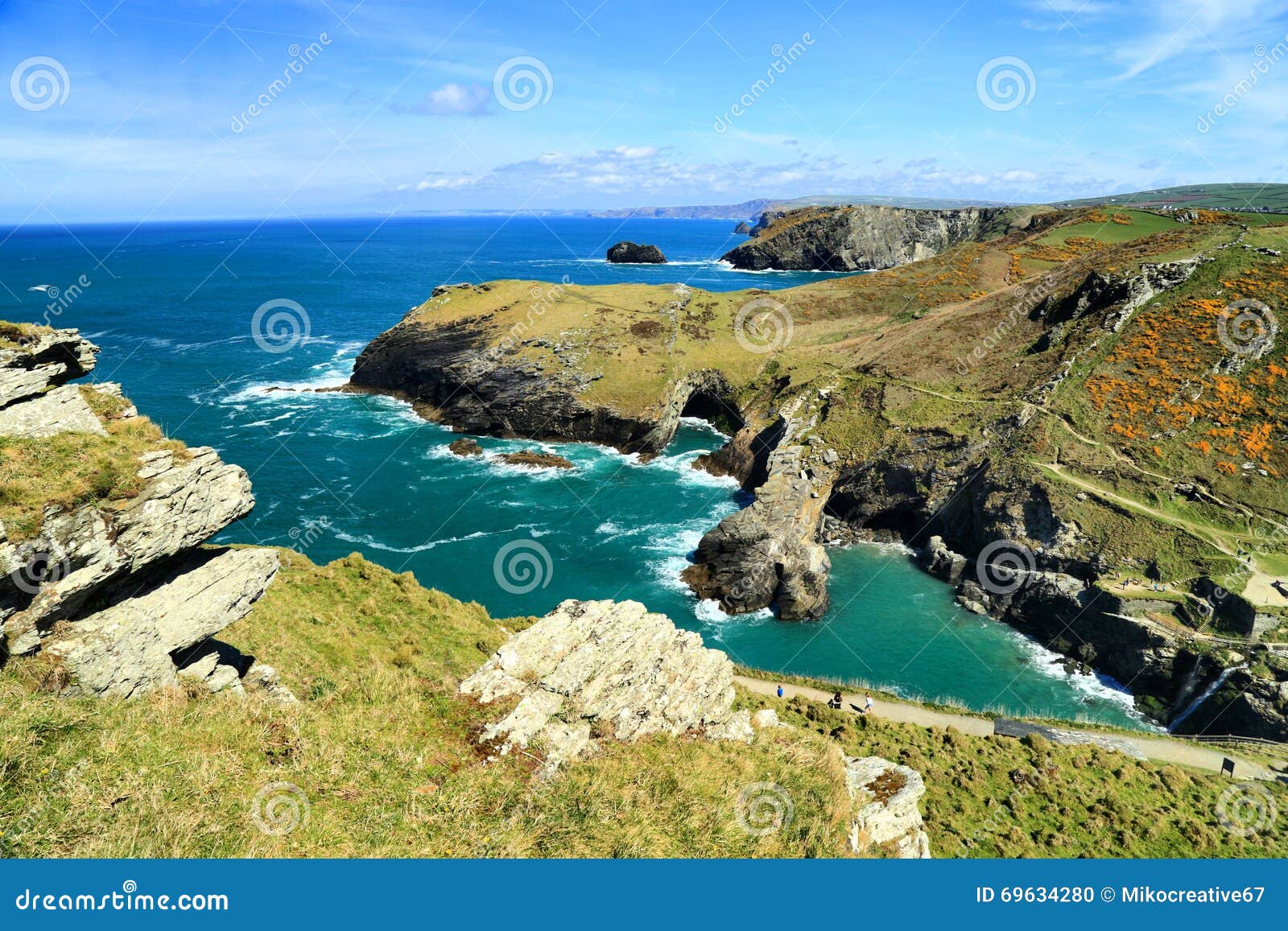 Tintagel Castle Cornwall England Stock Photo - Image of ocean, travel ...
