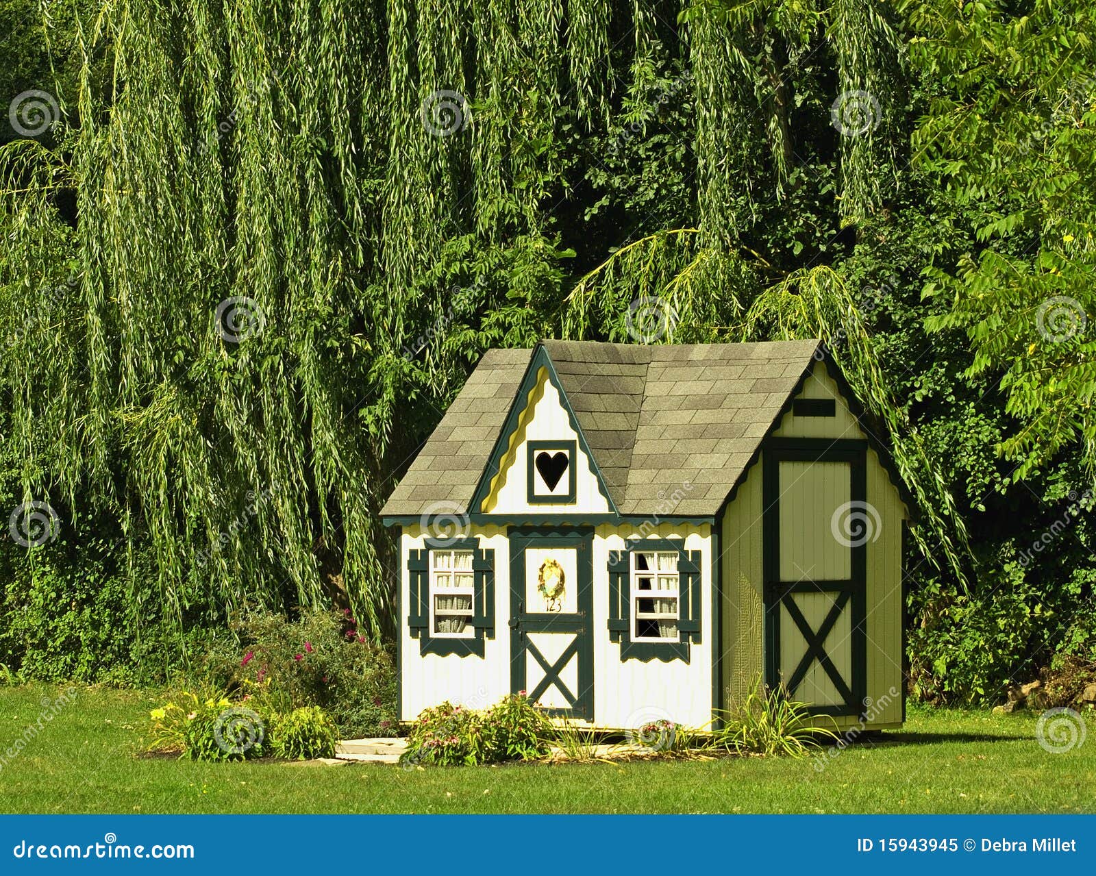 Tiny house stock image. Image of petite, summer, home - 15943945