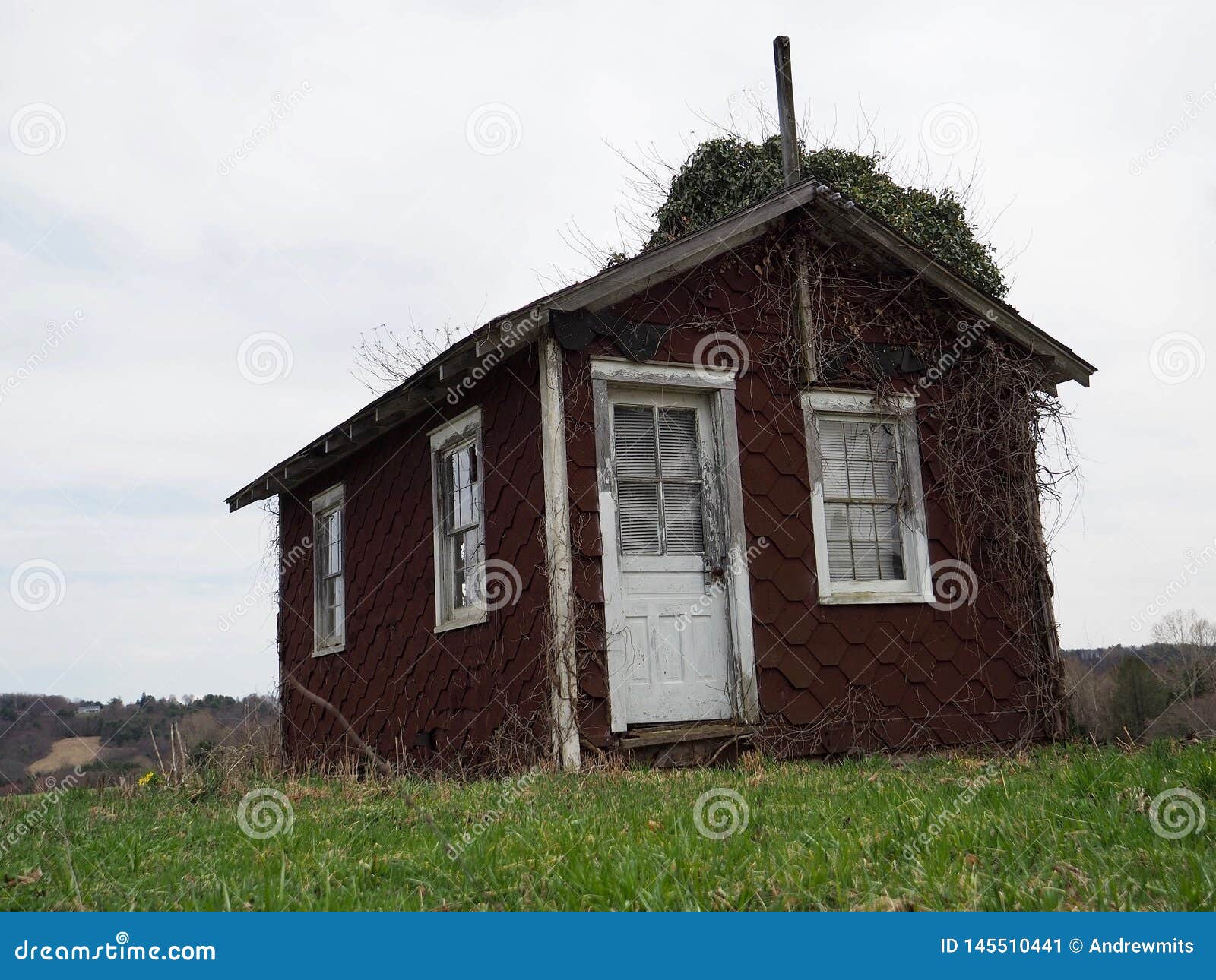 Tiny Rustic House in Countryside Stock Image - Image of home, tiny ...