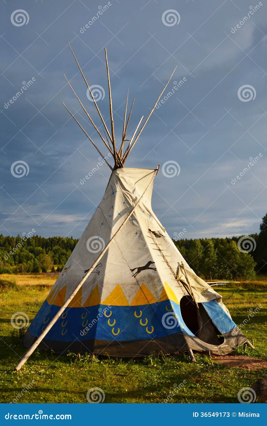 Tipi coloré image stock. Image du image, cône, bleu, maison - 36549173