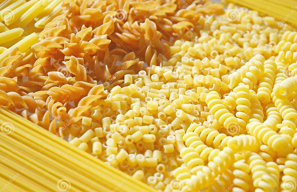 Tipi Differenti Di Paste Italiane Fotografia Stock - Immagine di crudo ...
