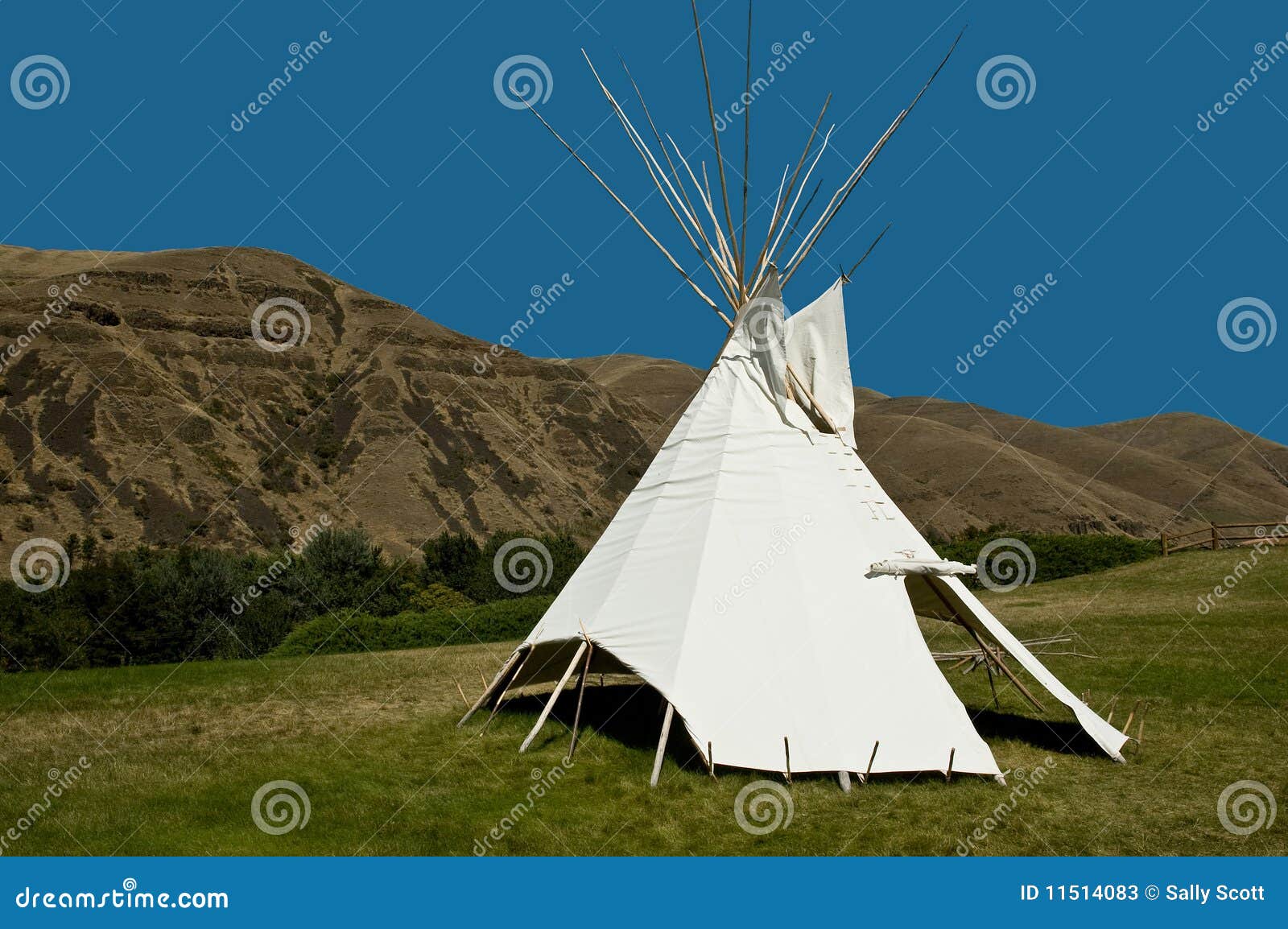 Tipi indio imagen de archivo. Imagen de wigwam, norte - 11514083