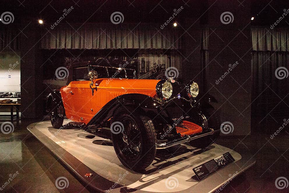 Tipo 1930 De Bugatti De La Naranja 46 Cabriolé Imagen editorial ...