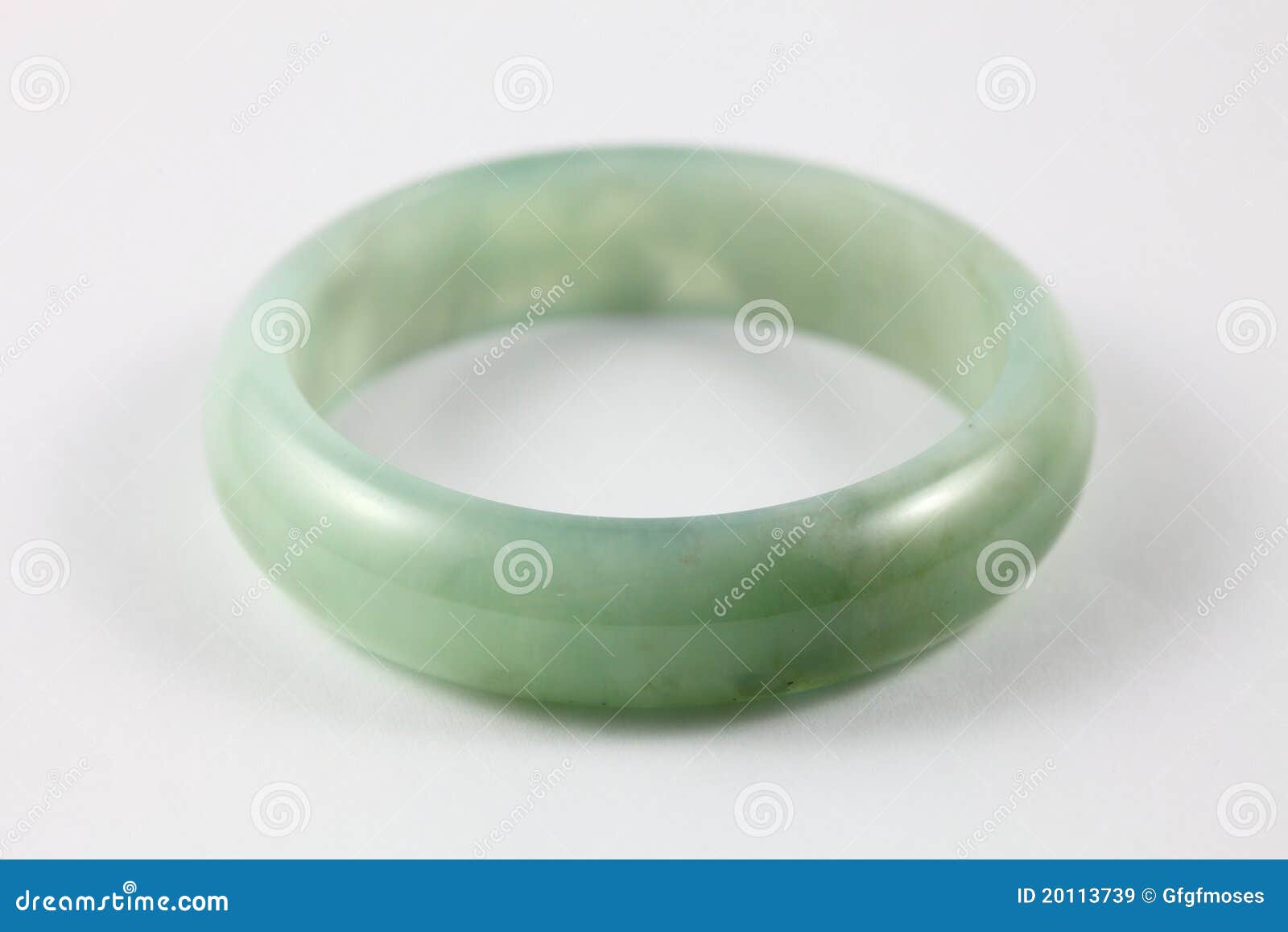 Tipo-Un Verde Giada/braccialetto Della Giadeite Immagine Stock ...