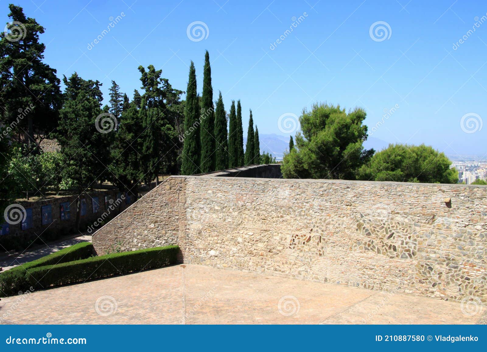 Tipos De Castelo Antigo a Alcazaba De Malaga Foto de Stock - Imagem de ...