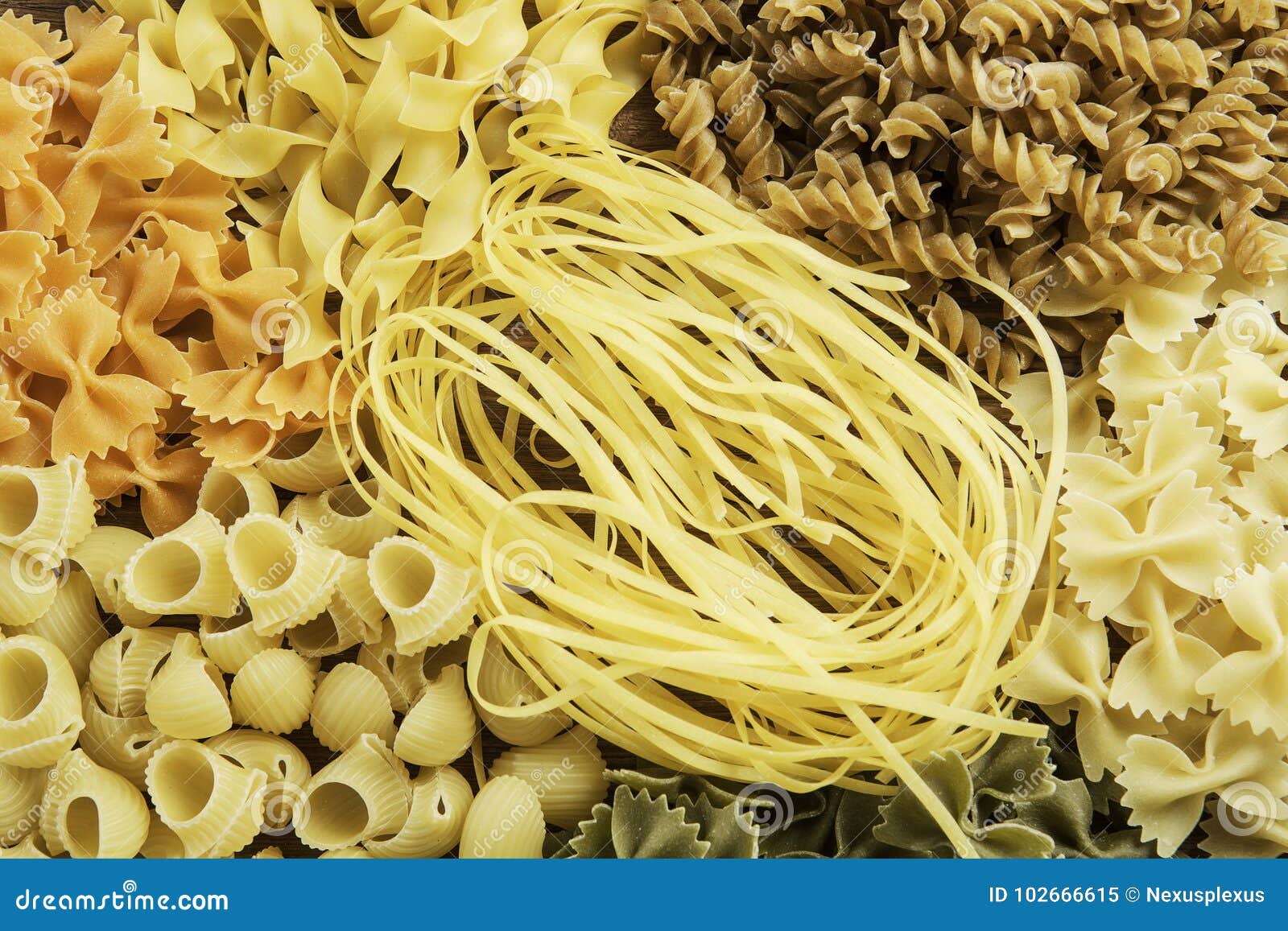 Tipos de massa imagem de stock. Imagem de trigo, tradicional - 102666615