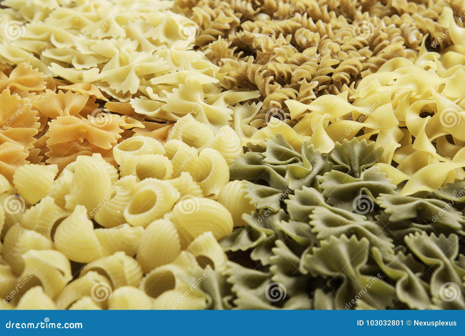 Tipos de massa imagem de stock. Imagem de tradicional - 103032801