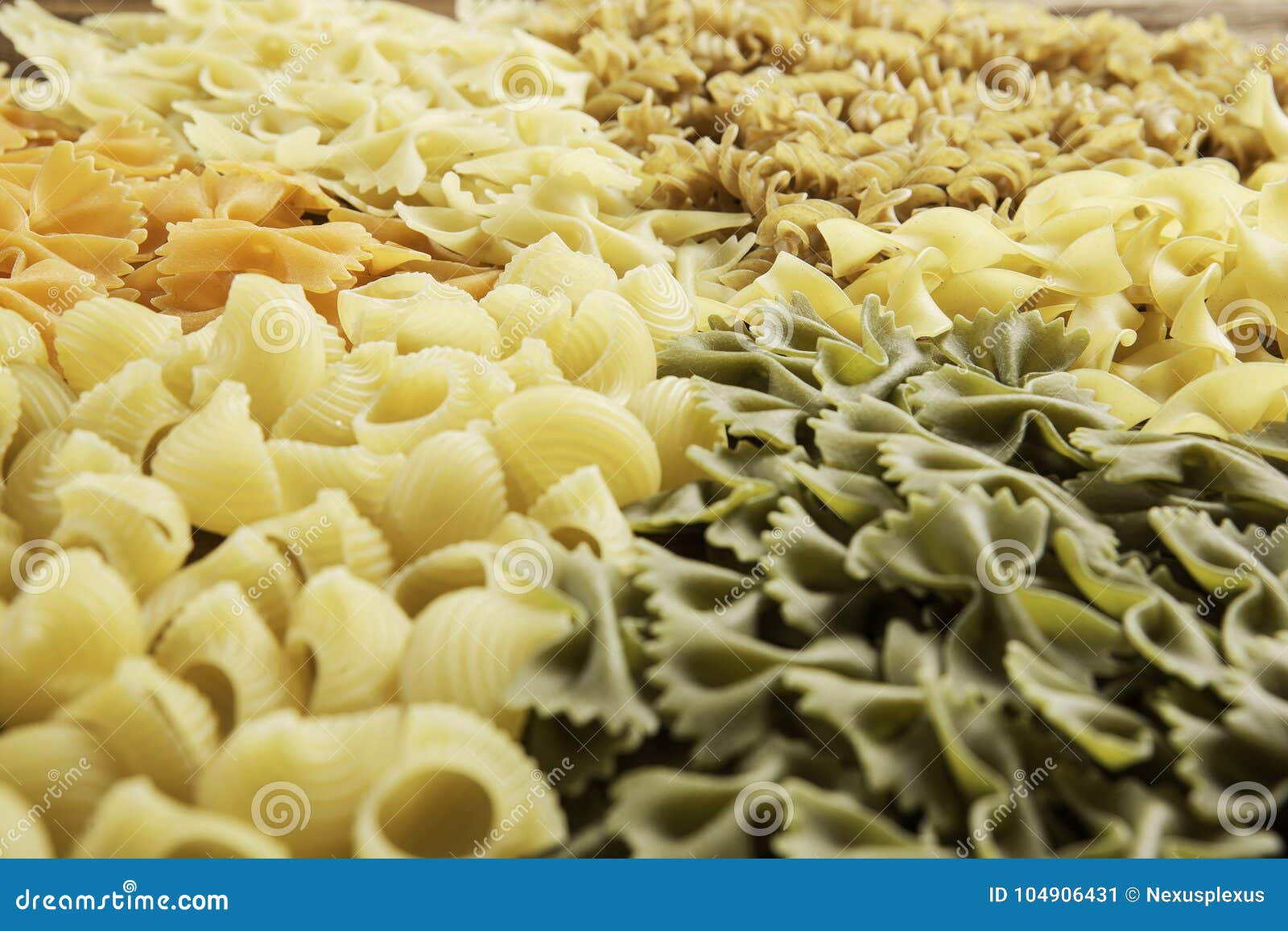 Tipos de massa imagem de stock. Imagem de dieta, completamente - 104906431