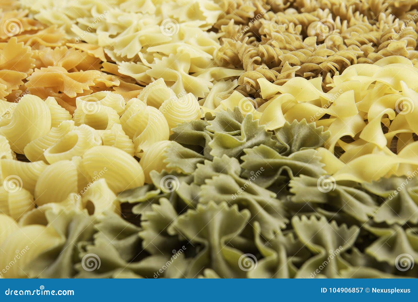 Tipos de massa imagem de stock. Imagem de dieta, alimento - 104906857