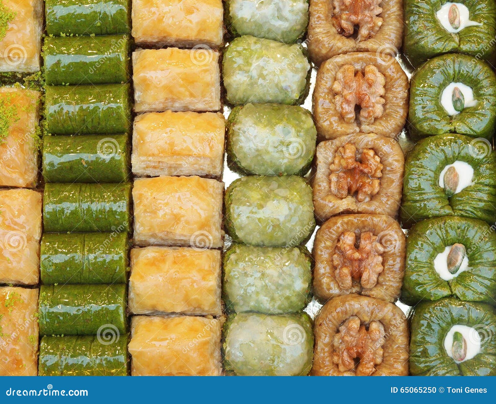 Tipos Diferentes De Bolos Turcos Foto de Stock - Imagem de alimento ...