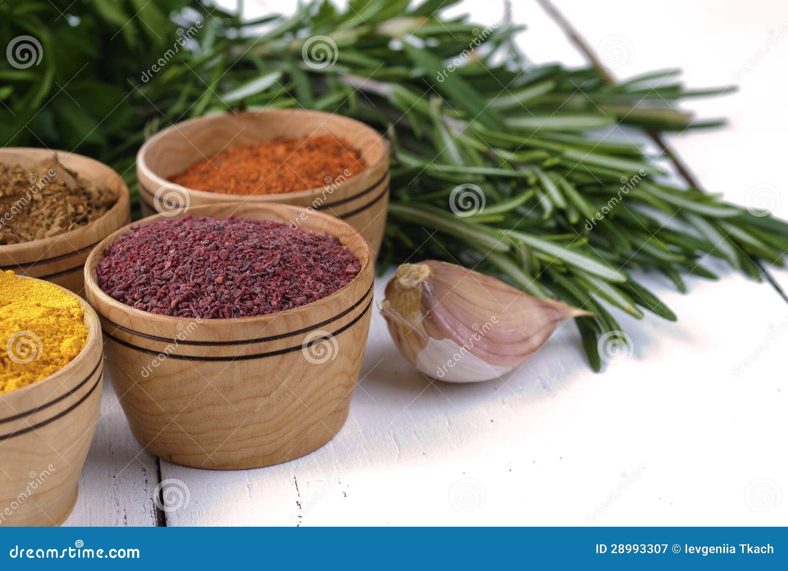 Tipos Diferentes Dos Temperos E Das Ervas Imagem de Stock - Imagem de ...