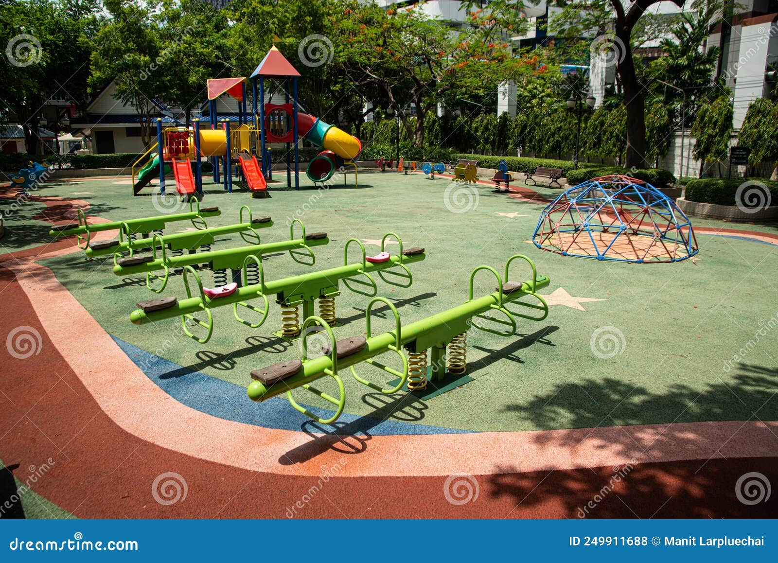 Tipping Machine Up and Down Vertically for Children in the Public Park ...
