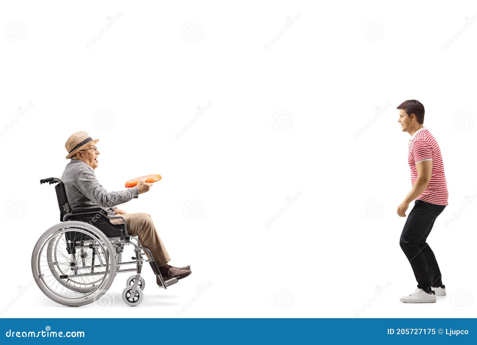 Tir Intégral De Profil D'un Homme Plus âgé En Fauteuil Roulant Jouant ... Tir Intégral De Profil D'un Homme Plus âgé En Fauteuil Roulant Jouant ...