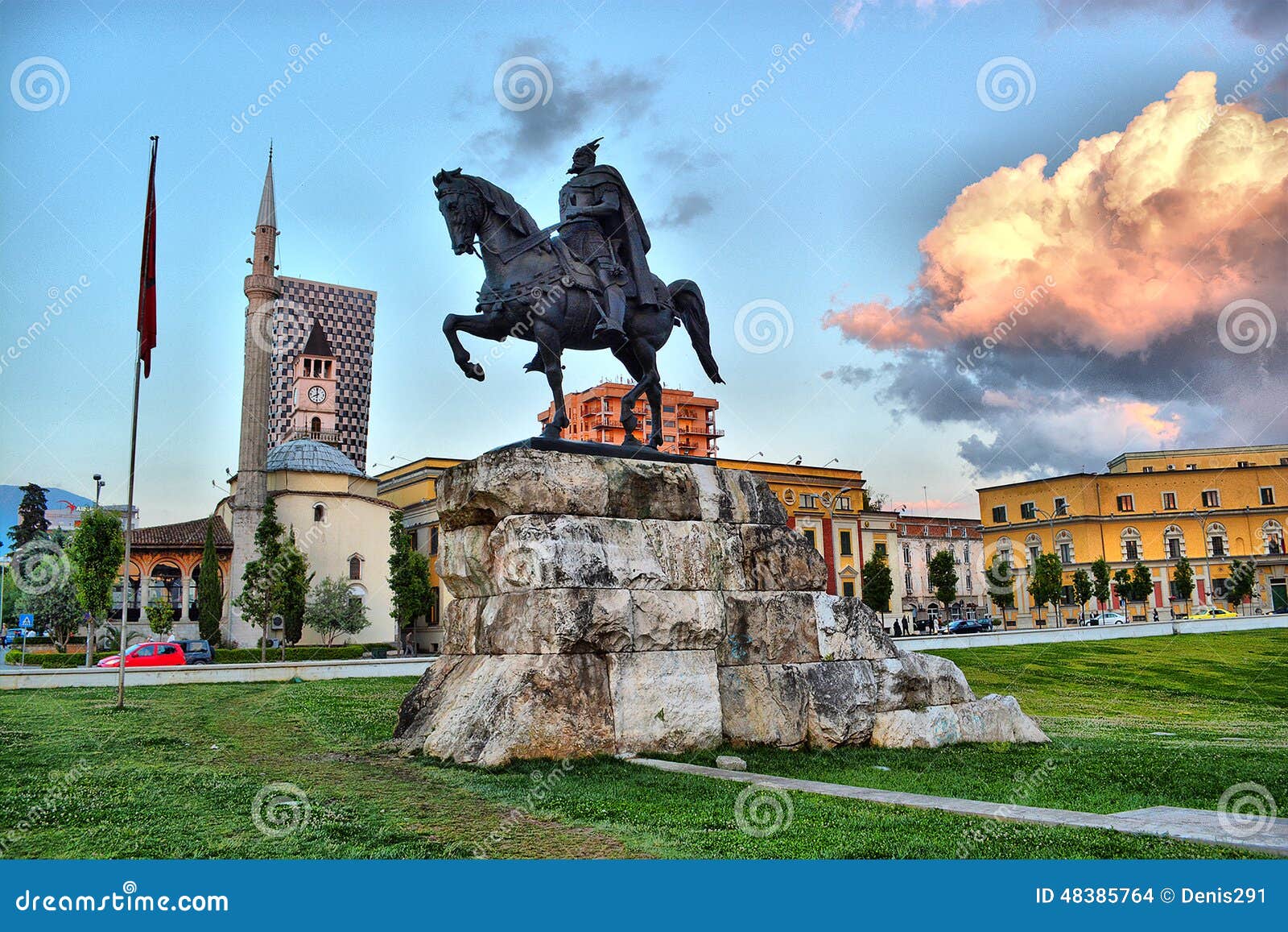 Tirana, Albania foto de archivo. Imagen de piedra, héroe - 48385764