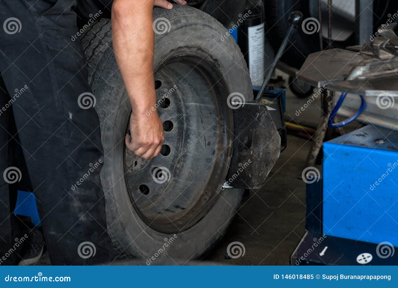 Closeup Car Mechanic Hand Pulling Motor Oil Dipstick For Checking The ...