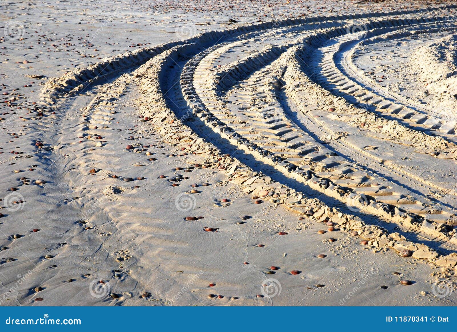Tire tracks stock image. Image of curves, beach, beige - 11870341