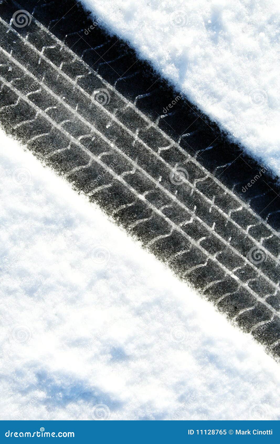 Tire tracks in the snow stock image. Image of winter - 11128765