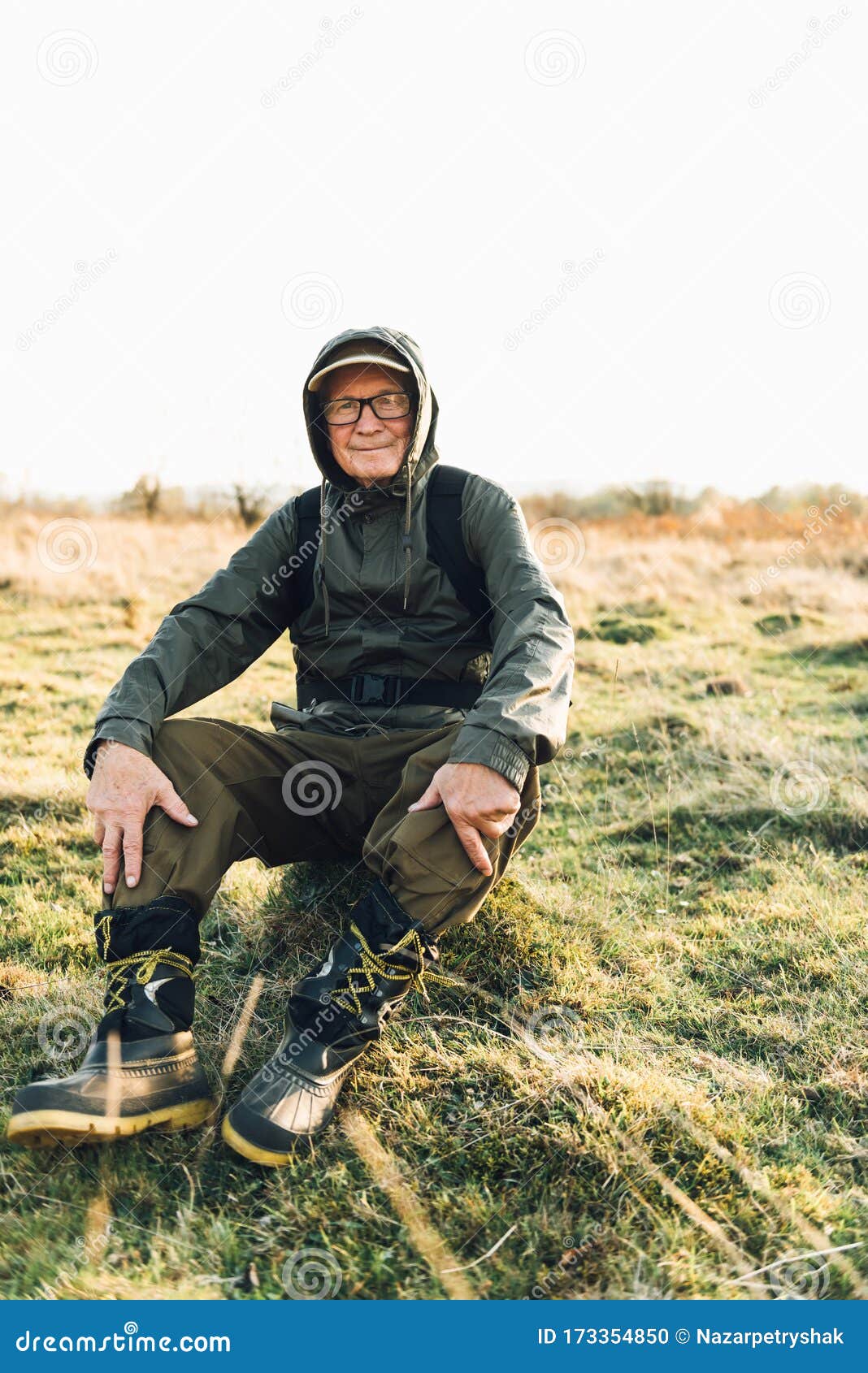Tired Senior Man Hiking ,taking a Break Hydrating Stock Photo - Image ... Tired Senior Man Hiking ,taking a Break Hydrating Stock Photo - Image ...