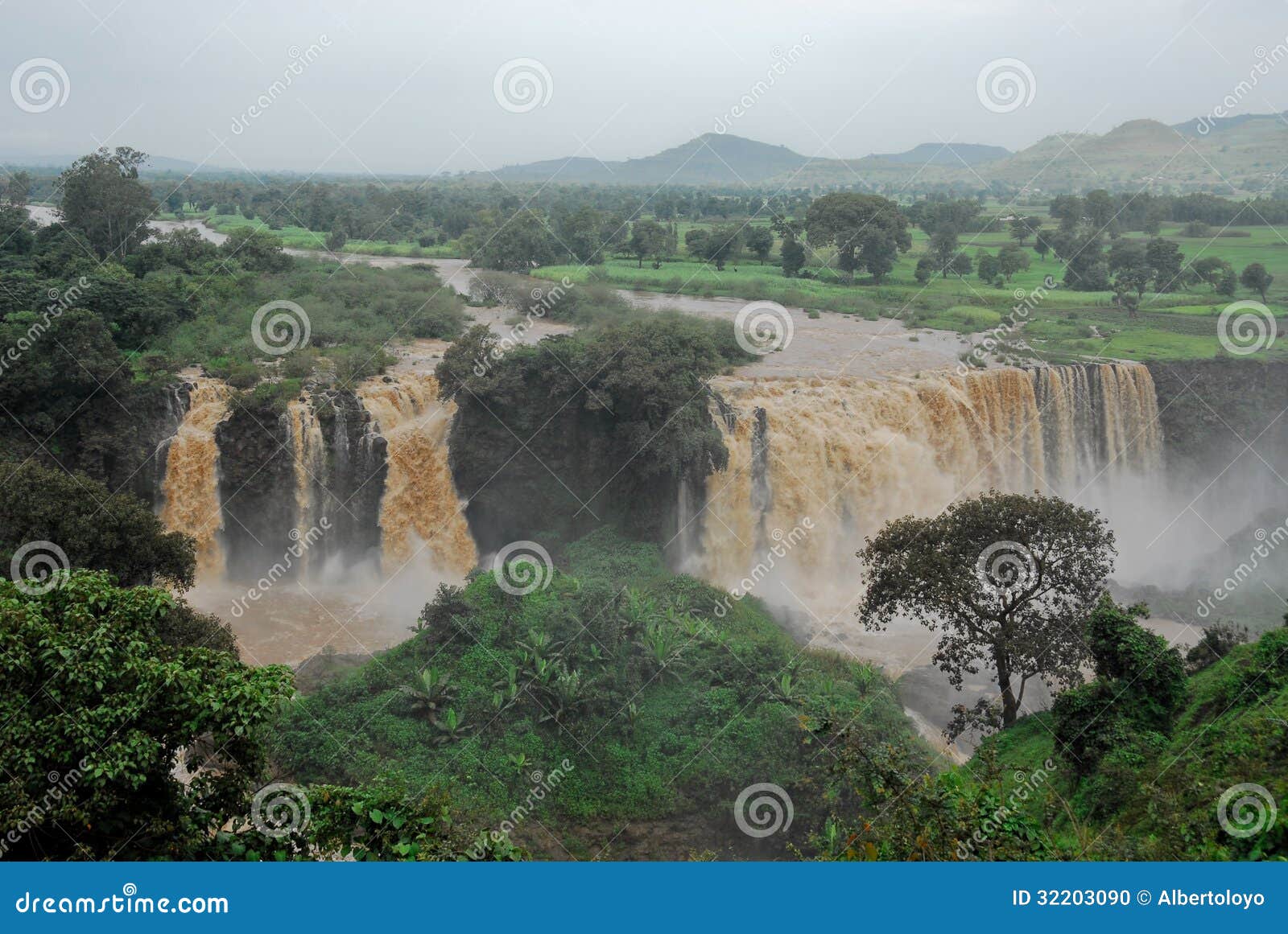 Tiss Abay Falls on the Blue Nile River, Ethiopia Stock Photo - Image of ...