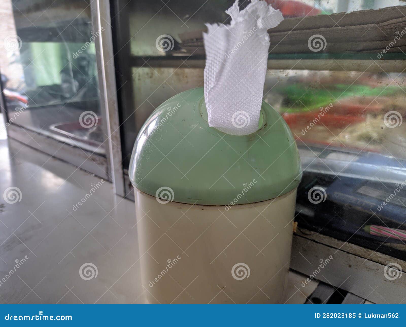 Tissue in the restaurant stock image. Image of white - 282023185