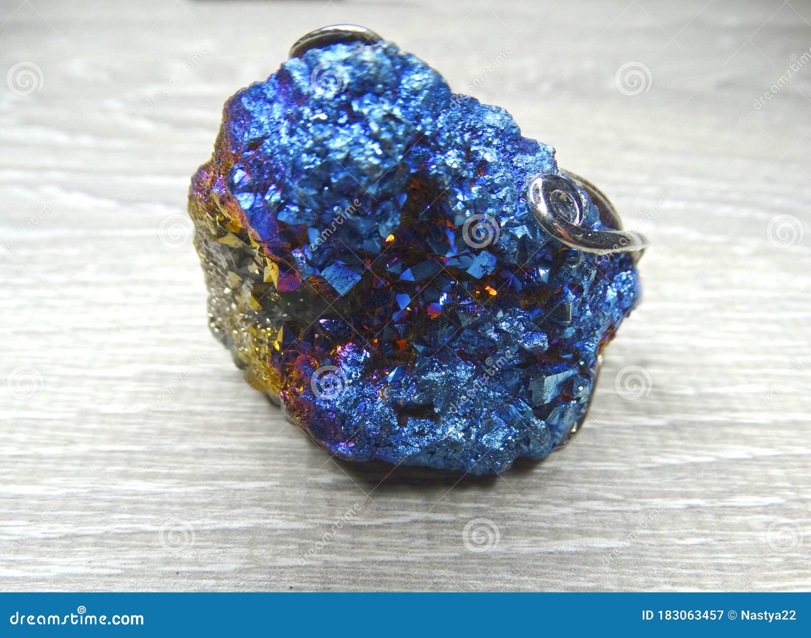 Titanium Rainbow Aura Quartz Semigem Cluster Stock Image - Image of ...