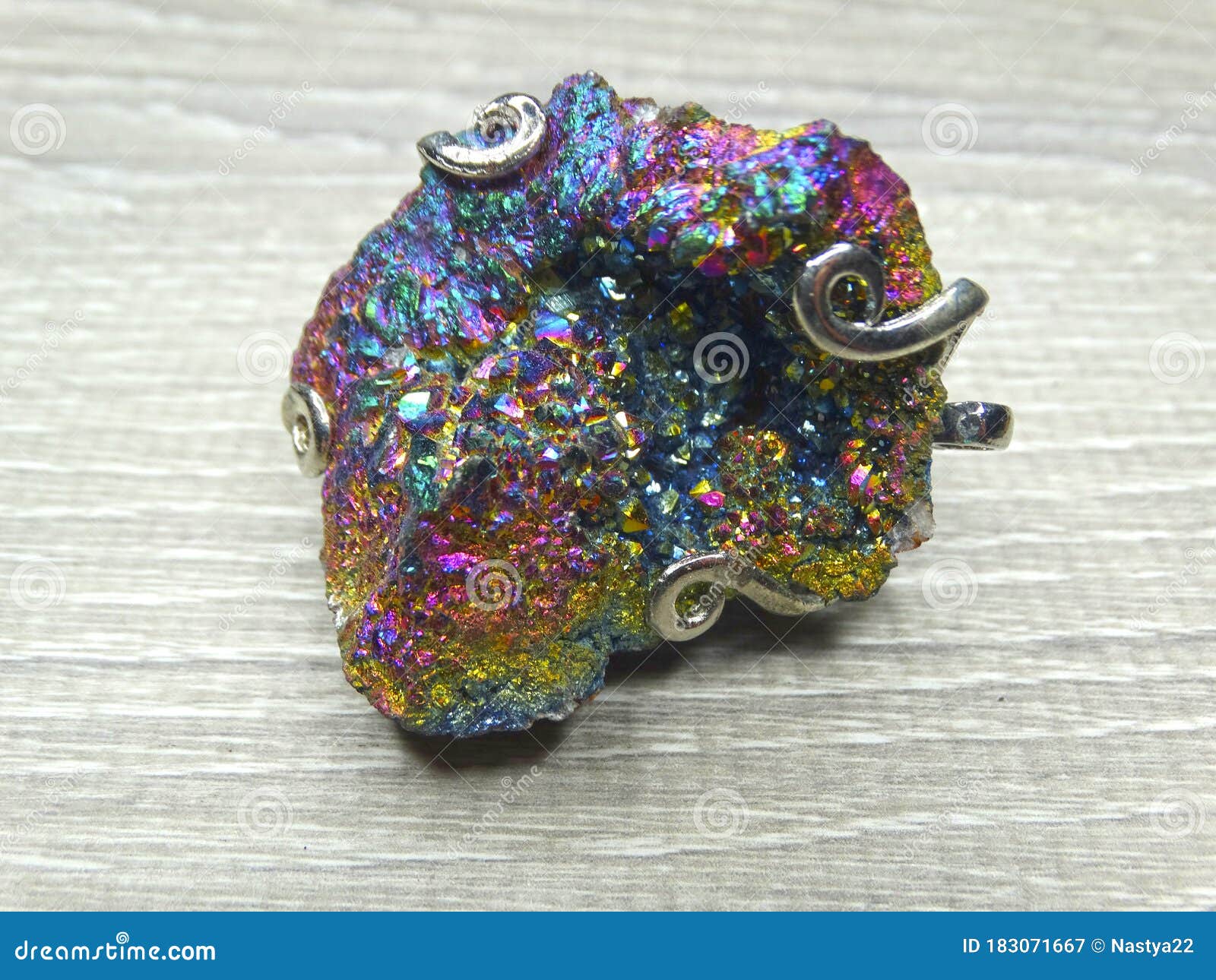 Titanium Rainbow Aura Quartz Semigem Cluster Stock Image - Image of ...