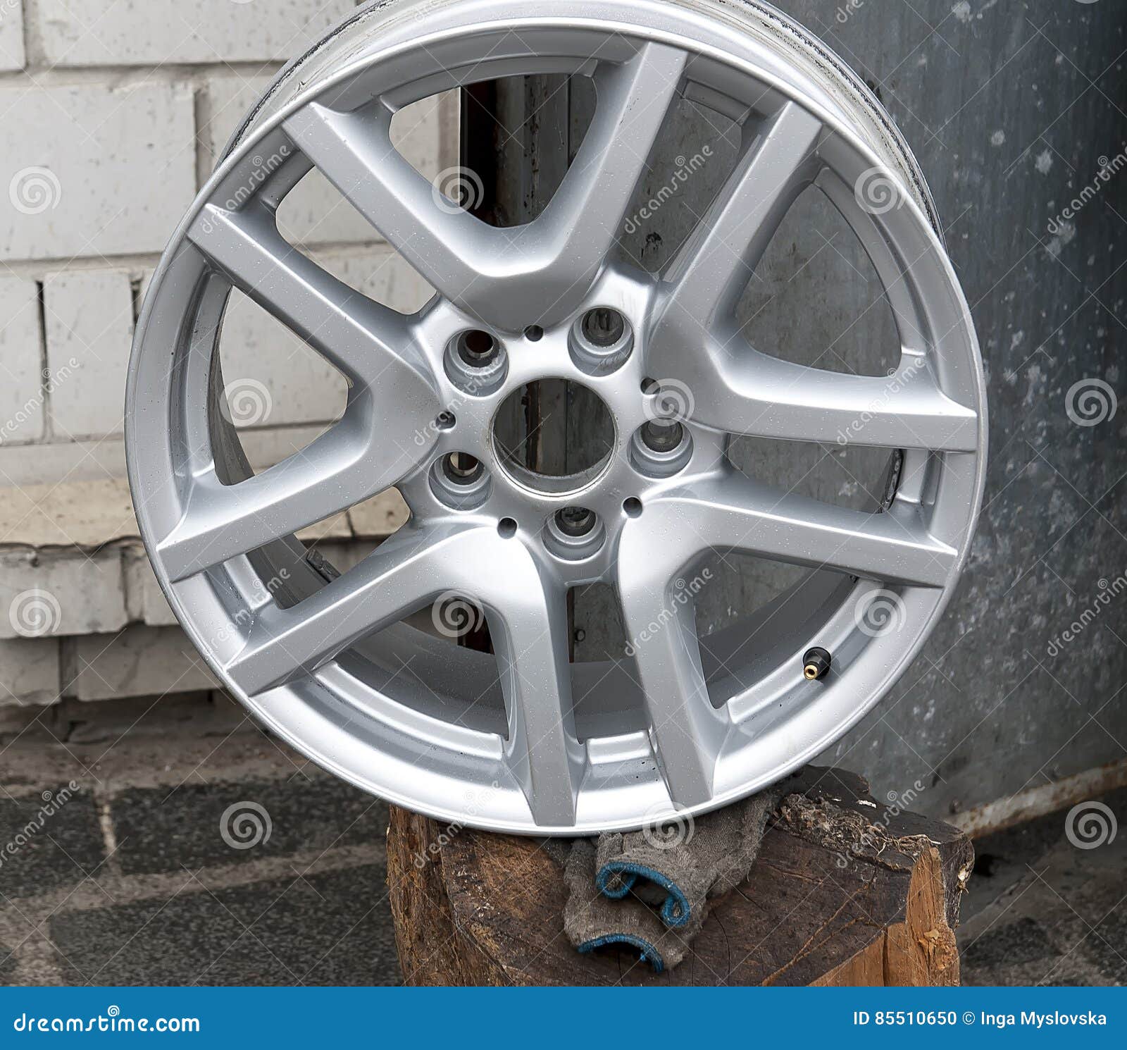The Titanium Wheels for Auto Stock Photo - Image of silver, modern ...