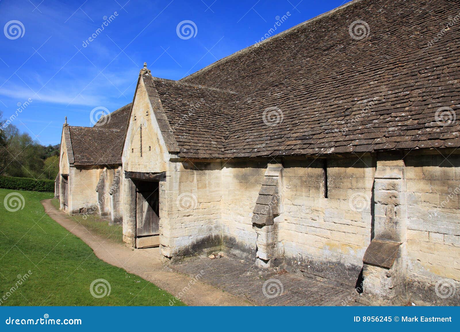Tithe Barn Stock Photography | CartoonDealer.com #17157746