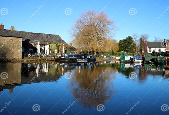 Tithe Barn Canal Basin, Lancaster Canal, Garstang Stock Image - Image ...