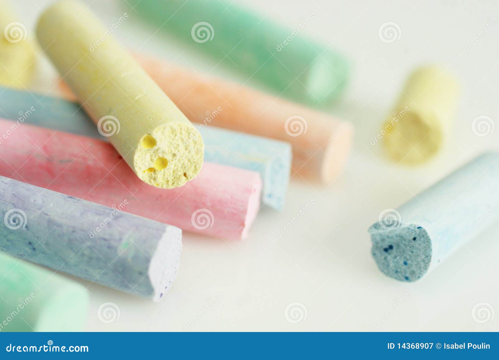 Tiza imagen de archivo. Imagen de tiza, coloreado, cabritos - 14368907