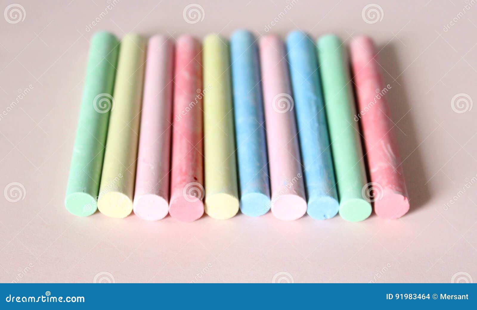 Tiza foto de archivo. Imagen de drenaje, arte, objeto - 91983464