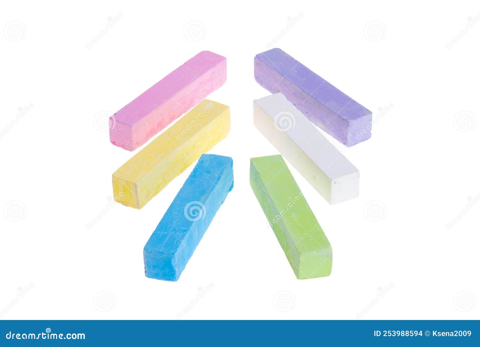 Tiza coloreada aislada foto de archivo. Imagen de primer - 253988594