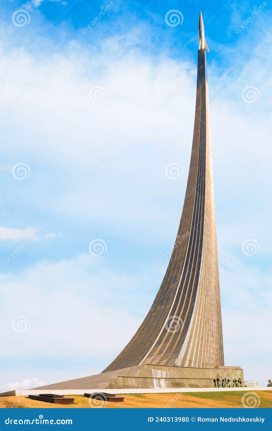 Monument in Memory of the Achievements of the Soviet People in the ...
