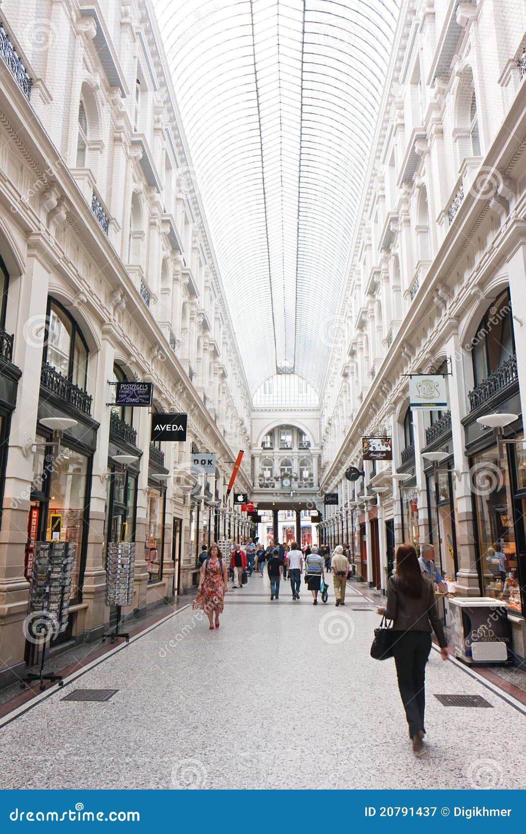 To Shop in the Passage editorial photography. Image of haag - 20791437