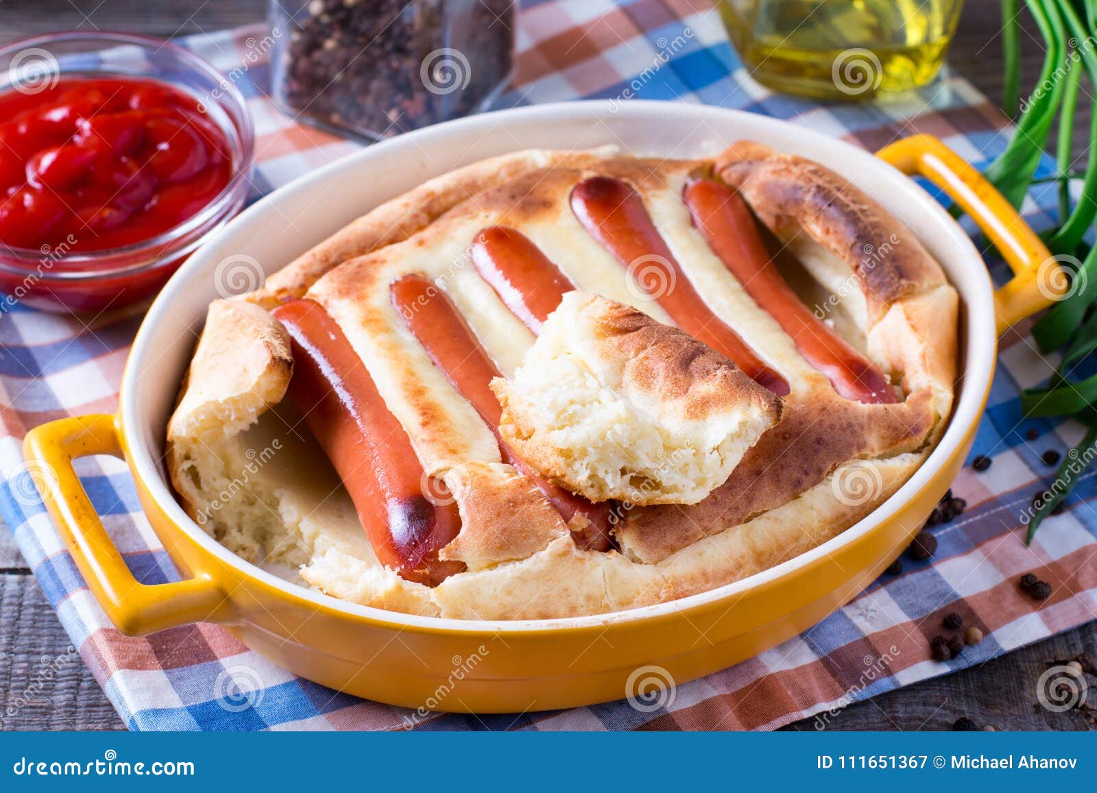 Toad in the Hole - Traditional Sausage and Pudding Batter Bake Stock ...