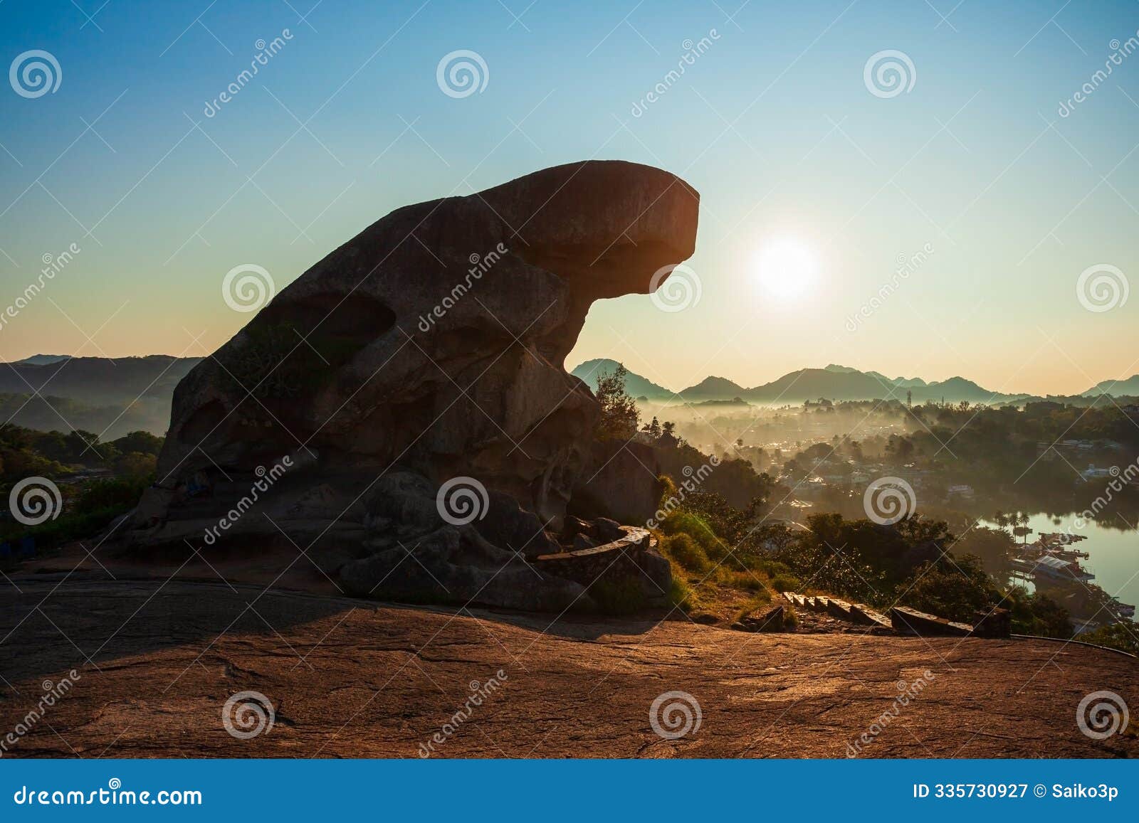 Toad Rock in Mount Abu, India Stock Image - Image of nature, boulder ...