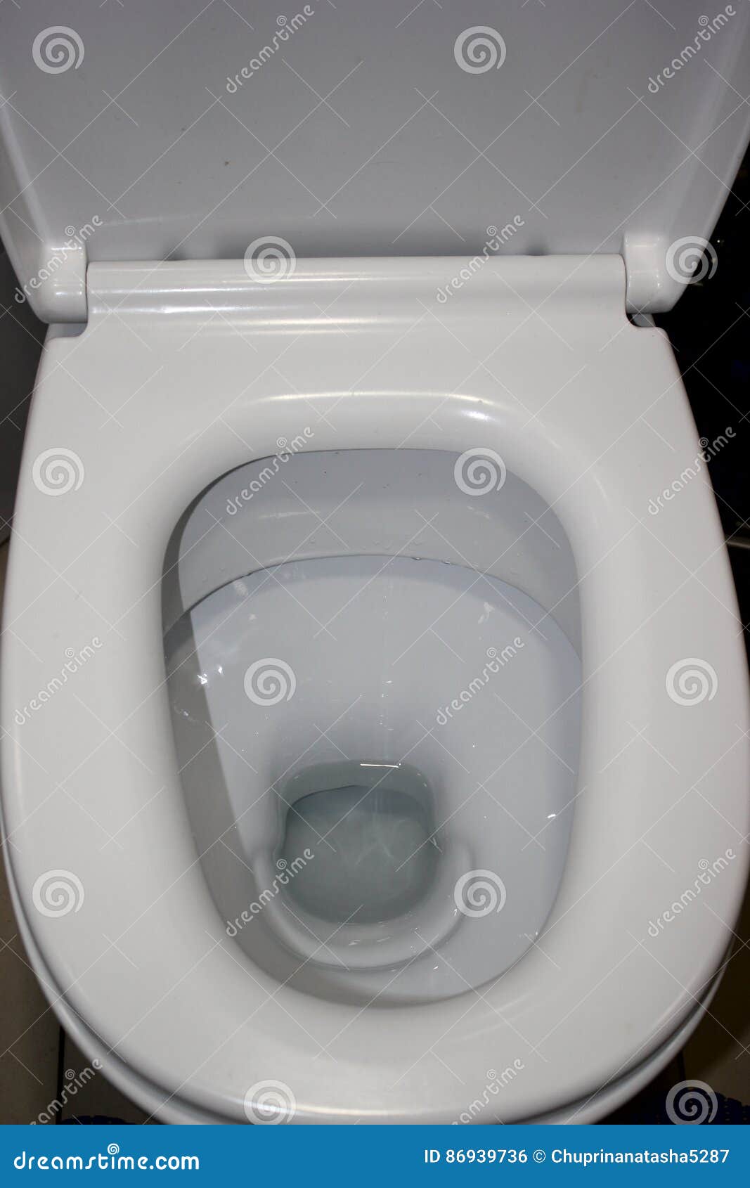 Toalete branco puro foto de stock. Imagem de porcelana - 86939736