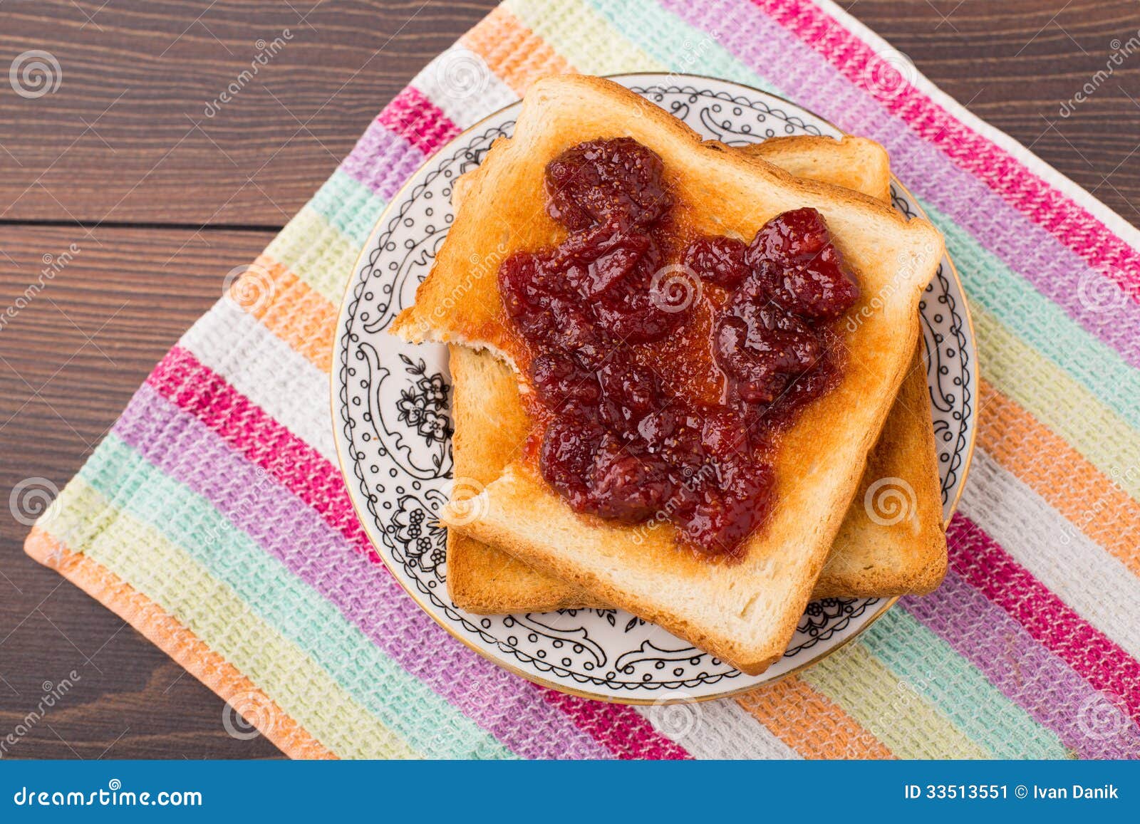 Toast with strawberry jam stock image. Image of meal - 33513551