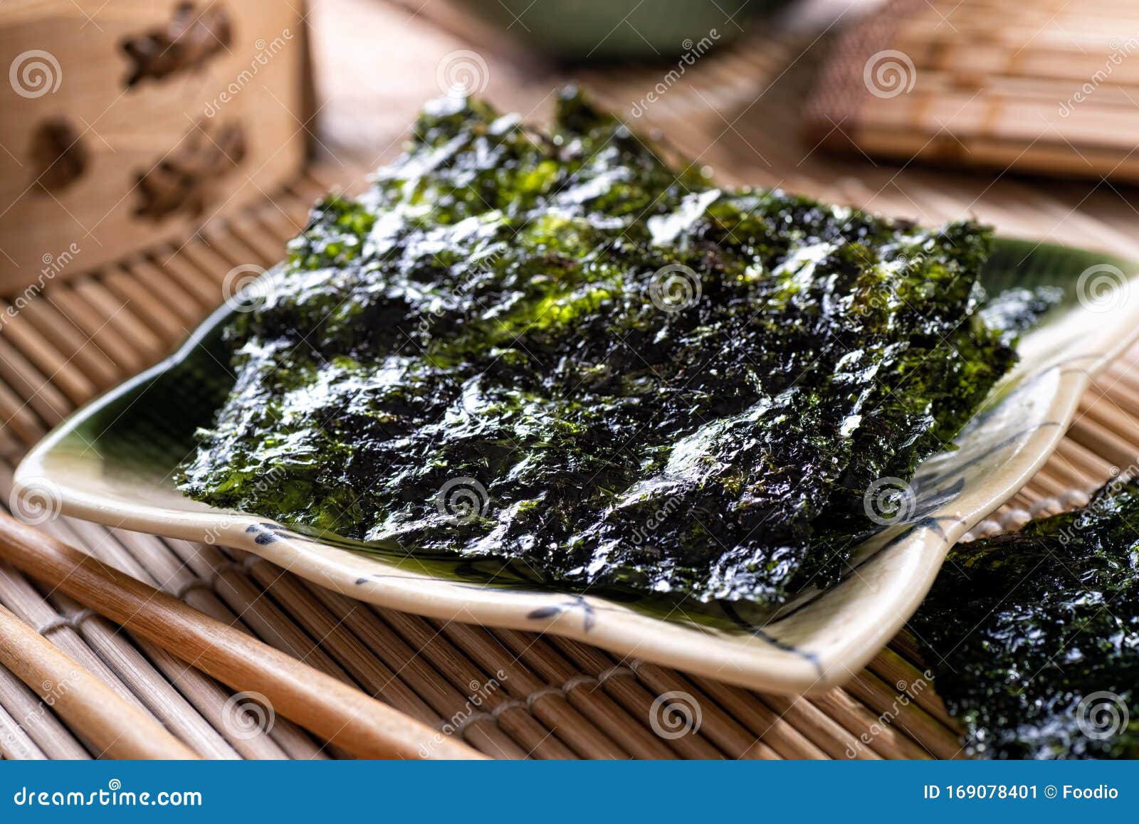 Toasted Seaweed Snacks stock image. Image of laver, green - 169078401