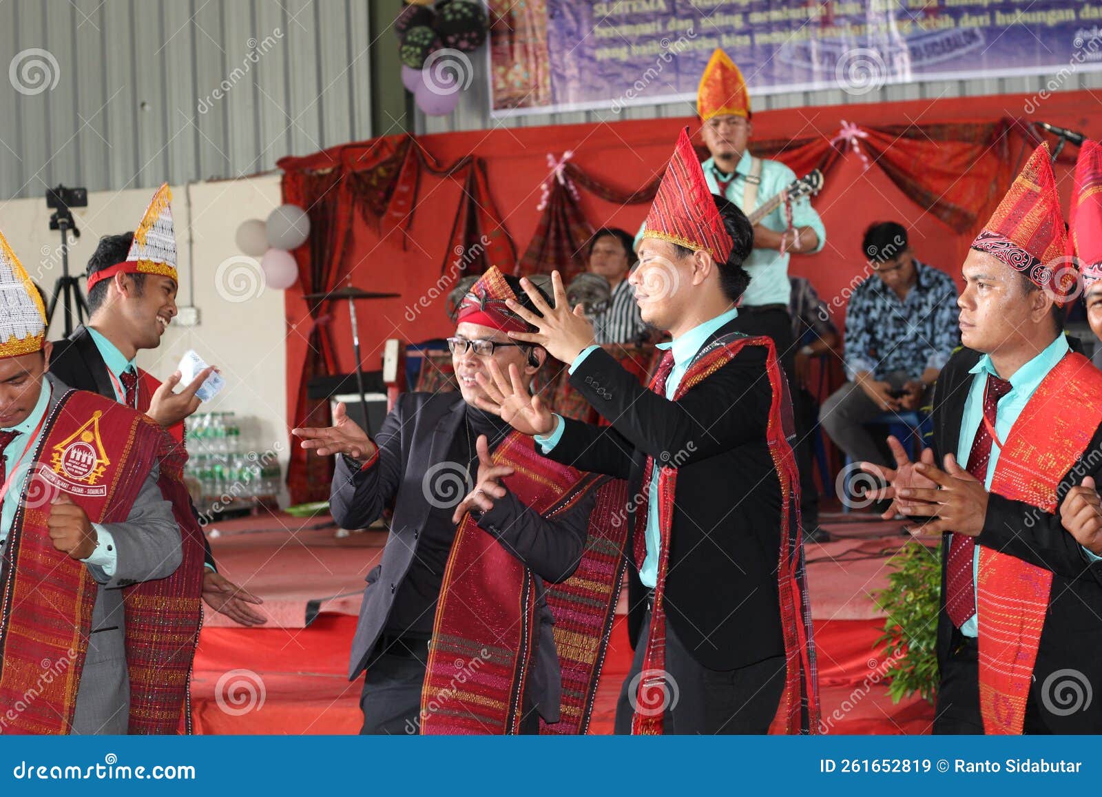 Toba Batak tor tor dance editorial stock image. Image of carnival ...