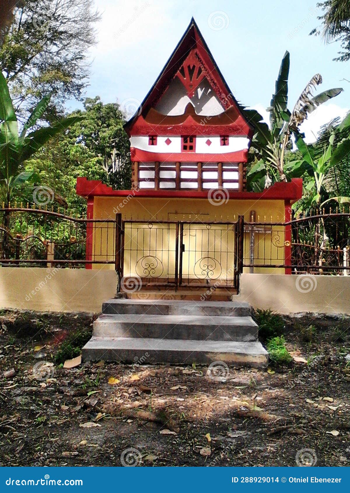Toba Traditional Grave House Stock Photo - Image of batak, toba: 288929014
