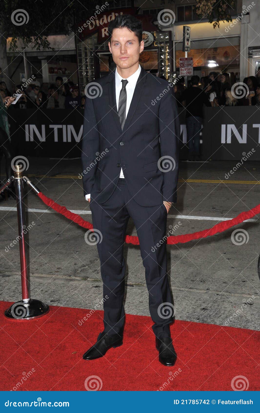 Toby Hemingway editorial photography. Image of featureflash - 21785742