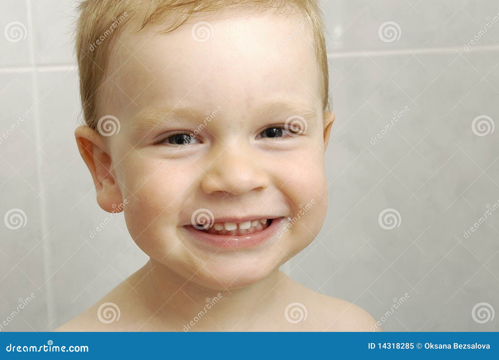 Toddler boy brushes teeth stock image. Image of cheek - 14318285