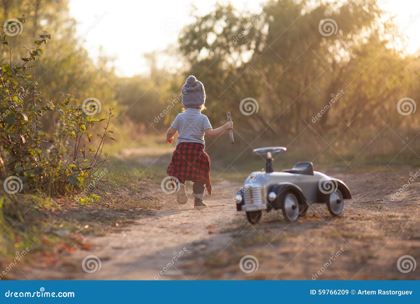 Toddler Running during Stroll Stock Image - Image of park, retro: 59766209